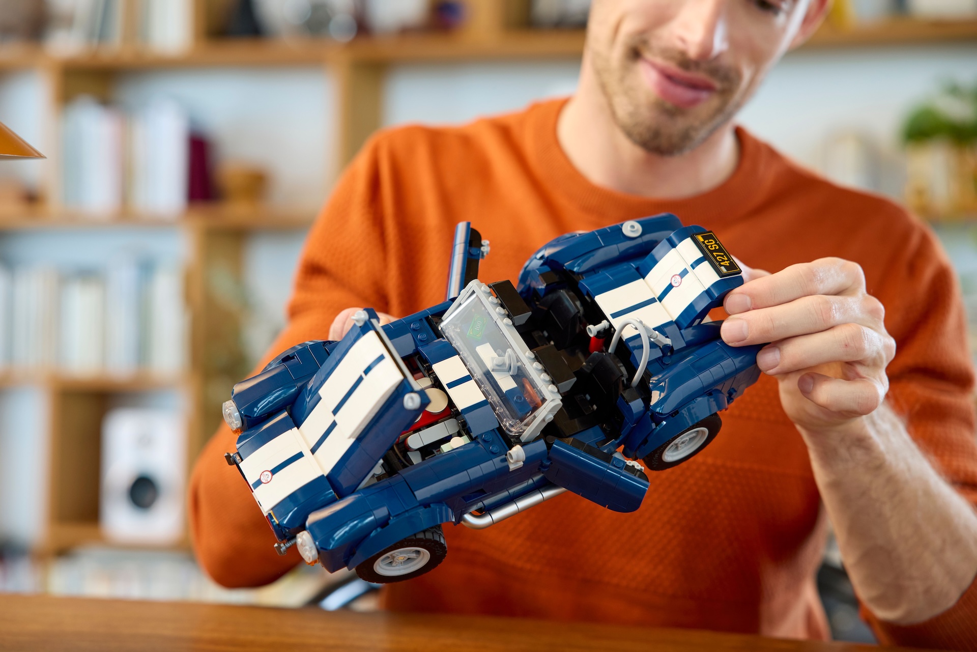 LEGO Icons 10357 Shelby Cobra 427 S/C officially revealed