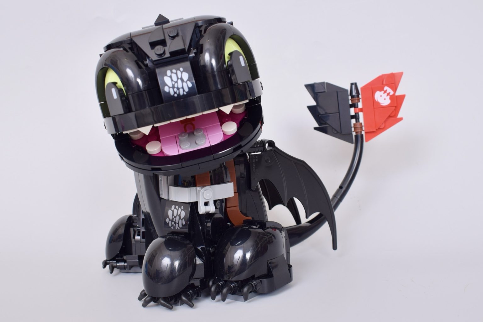LEGO Icons 10375 How To Train Your Dragon: Toothless review
