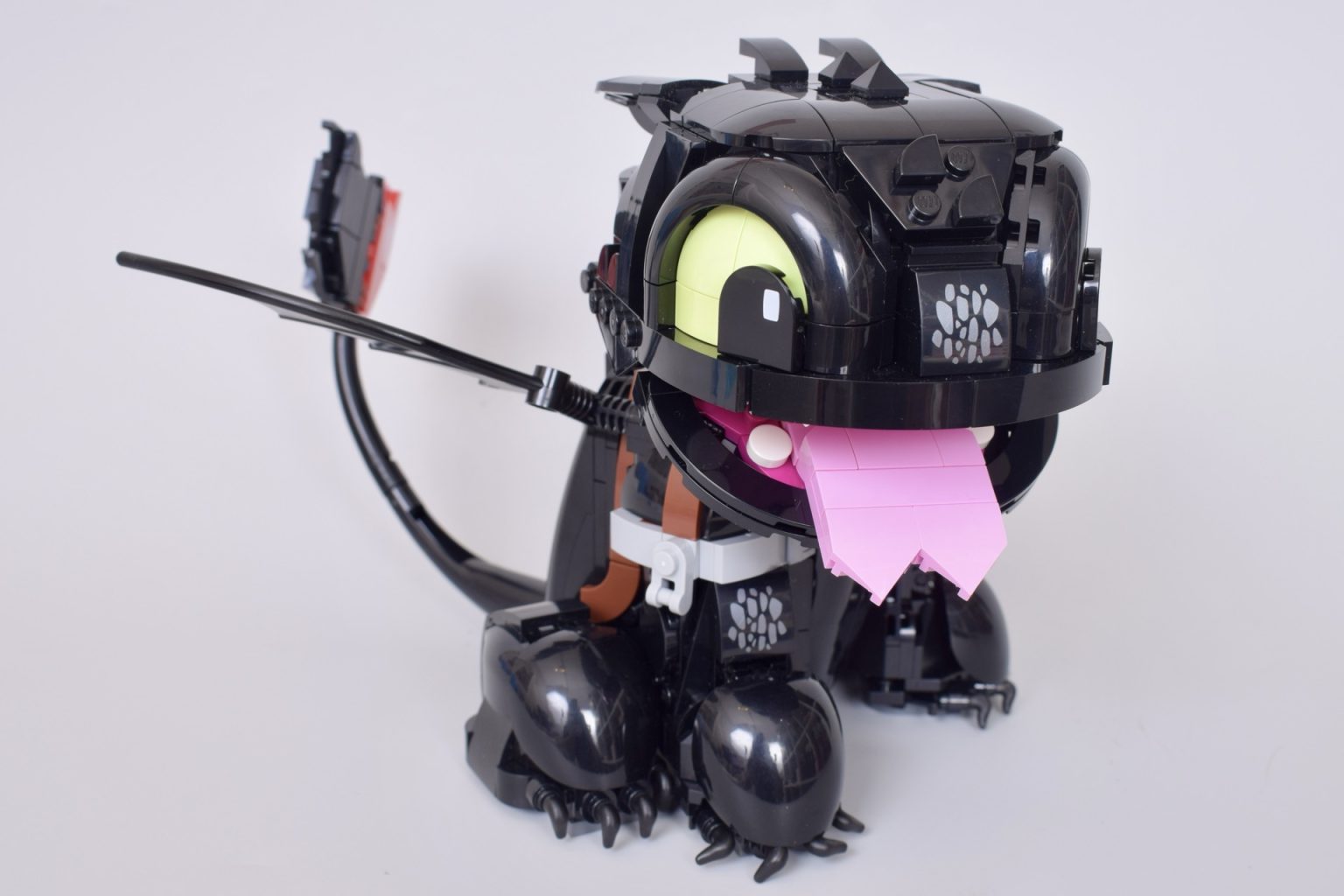 LEGO Icons 10375 How To Train Your Dragon: Toothless review