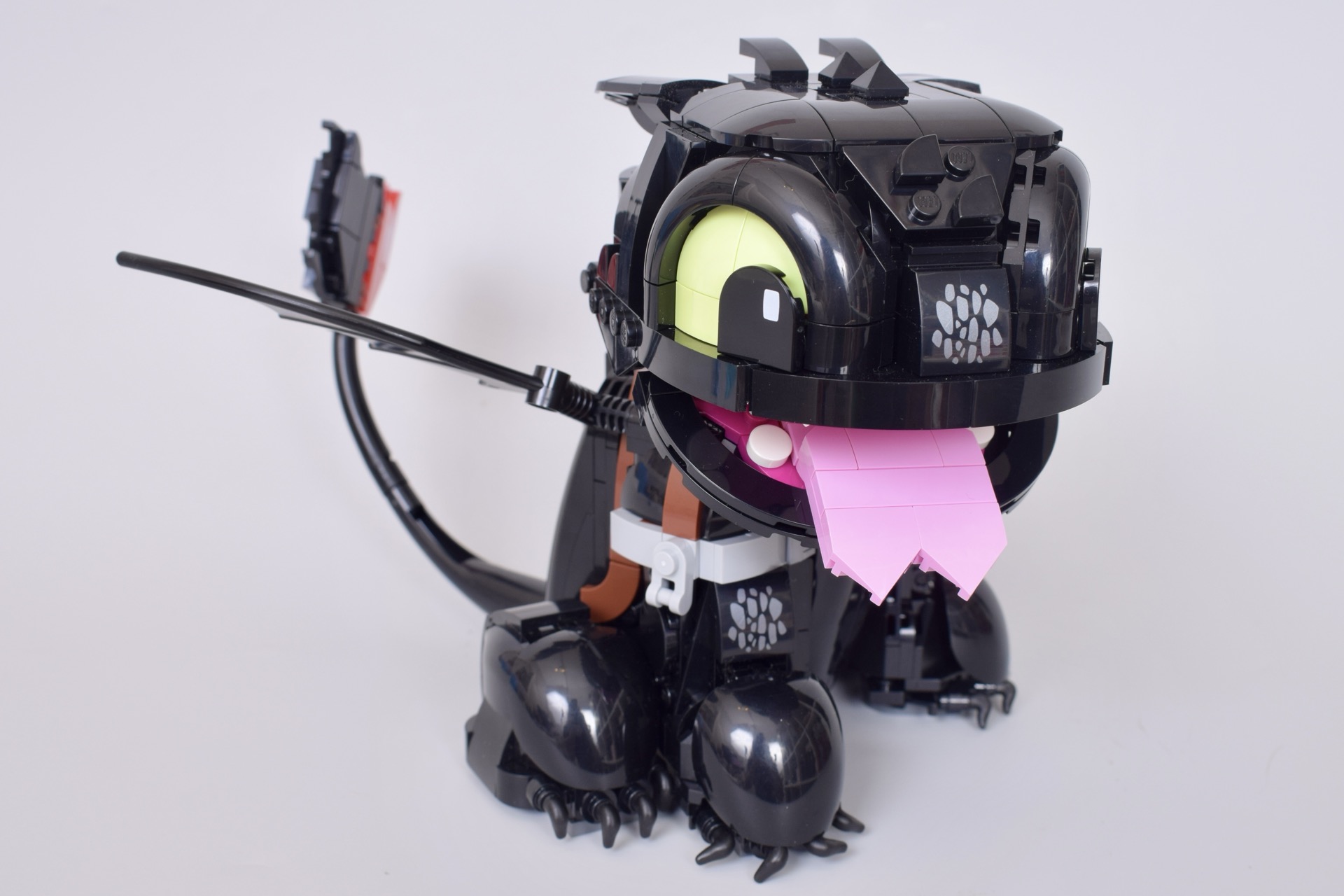 LEGO Icons 10375 How To Train Your Dragon: Toothless review