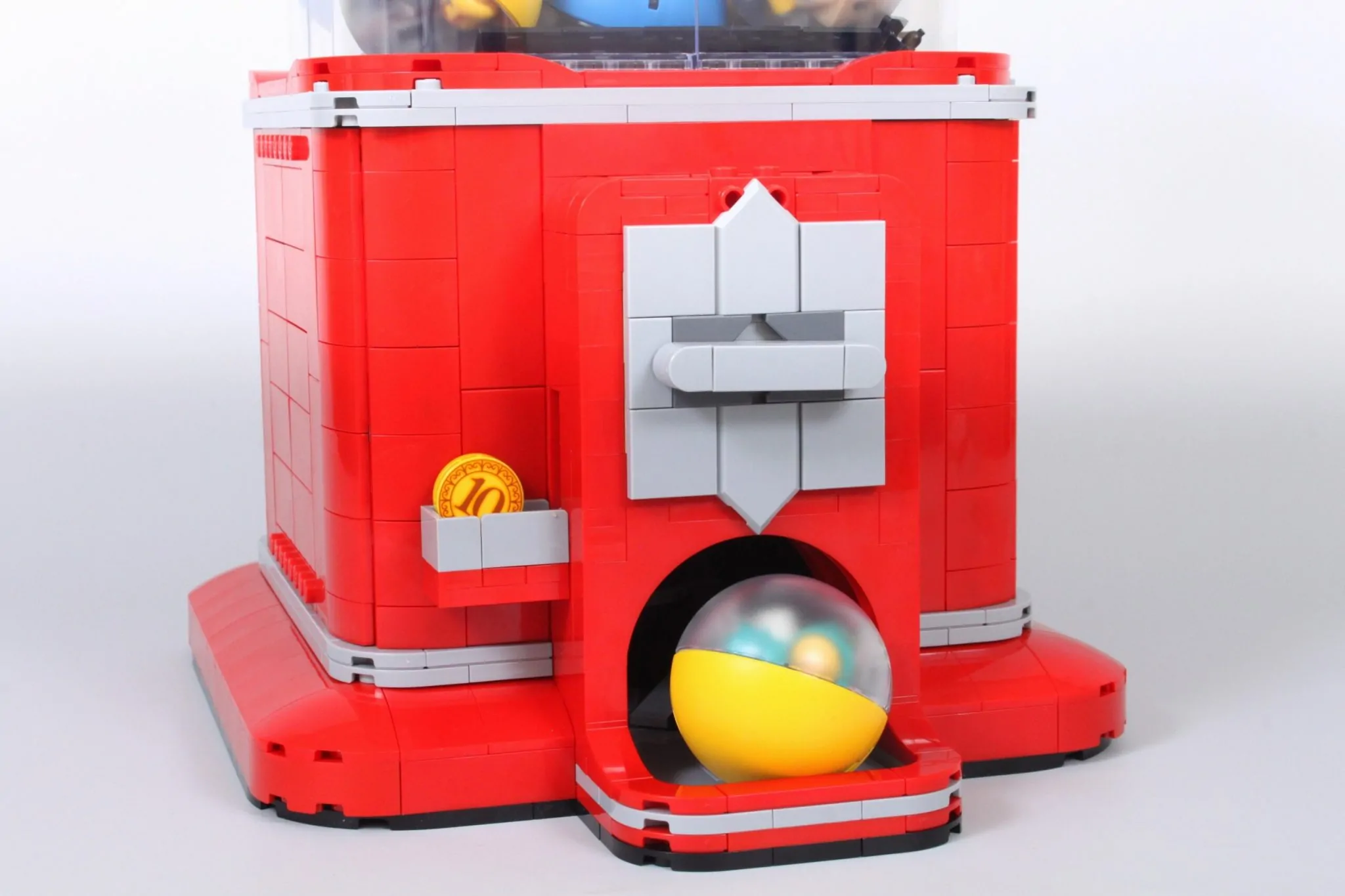 LEGO Ideas 21358 Minifigure Vending Machine review
