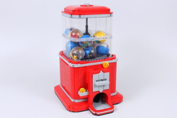 LEGO Ideas 21358 Minifigure Vending Machine review