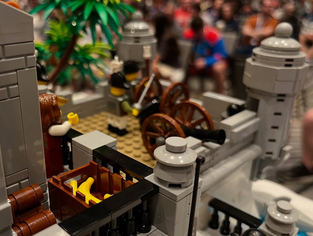 First look at BrickLink Series 8 LEGO sets in hand