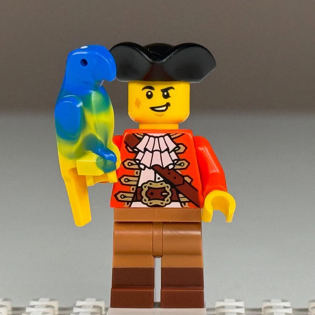 LEGO Build a Minifigure June 2025 adds Classic Space colour