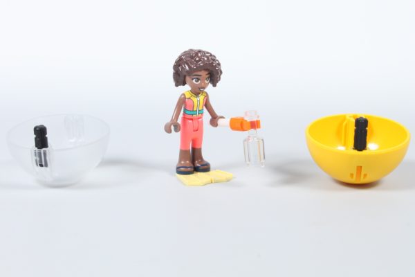 What else fits in the LEGO Ideas Vending Machine capsules?