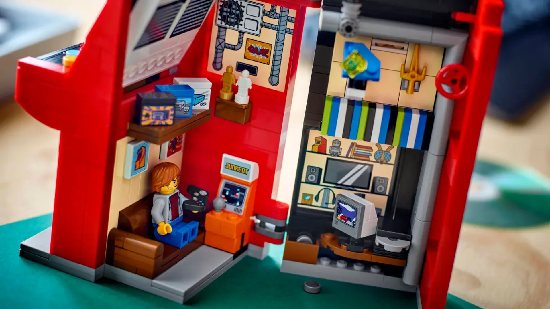 Five LEGO 40805 Arcade Machine secrets you may have missed