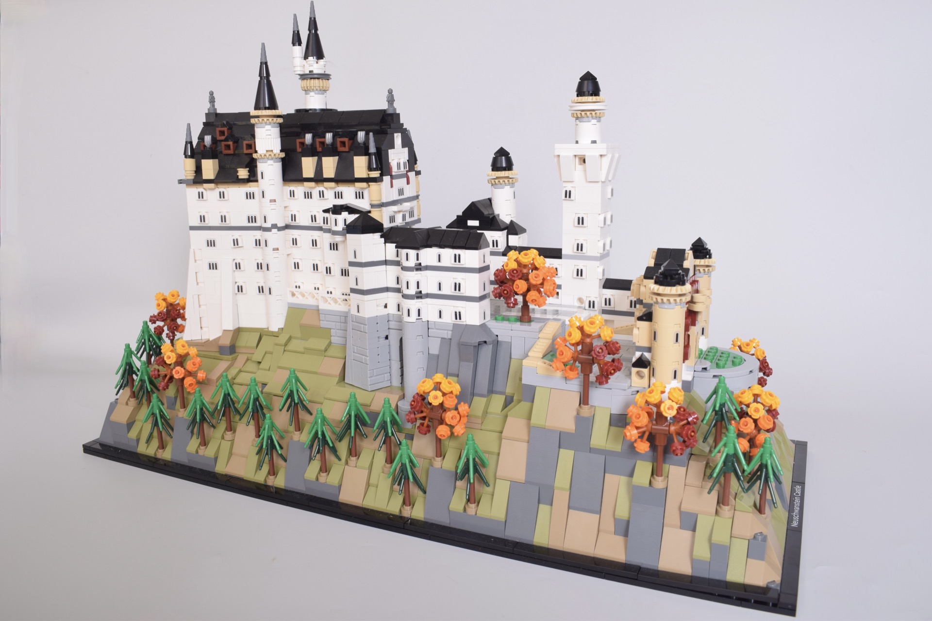 LEGO Architecture 21063 Neuschwanstein Castle review
