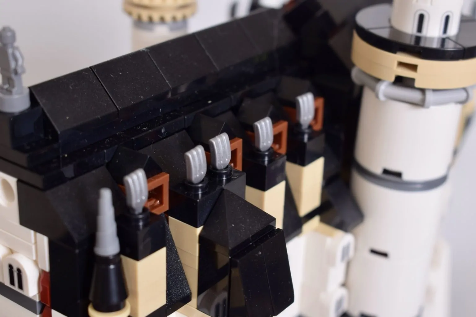 LEGO Architecture 21063 Neuschwanstein Castle review