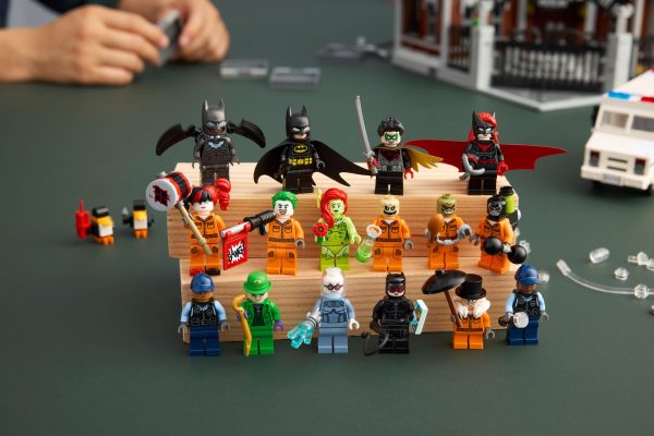 LEGO Batman 2026 sets' missing minifigures 'try to balance' with Arkham ...