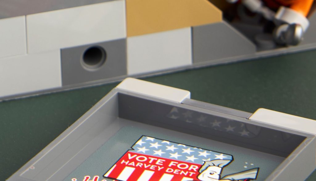 What the fans like and dislike about LEGO 76300 Arkham Asylum