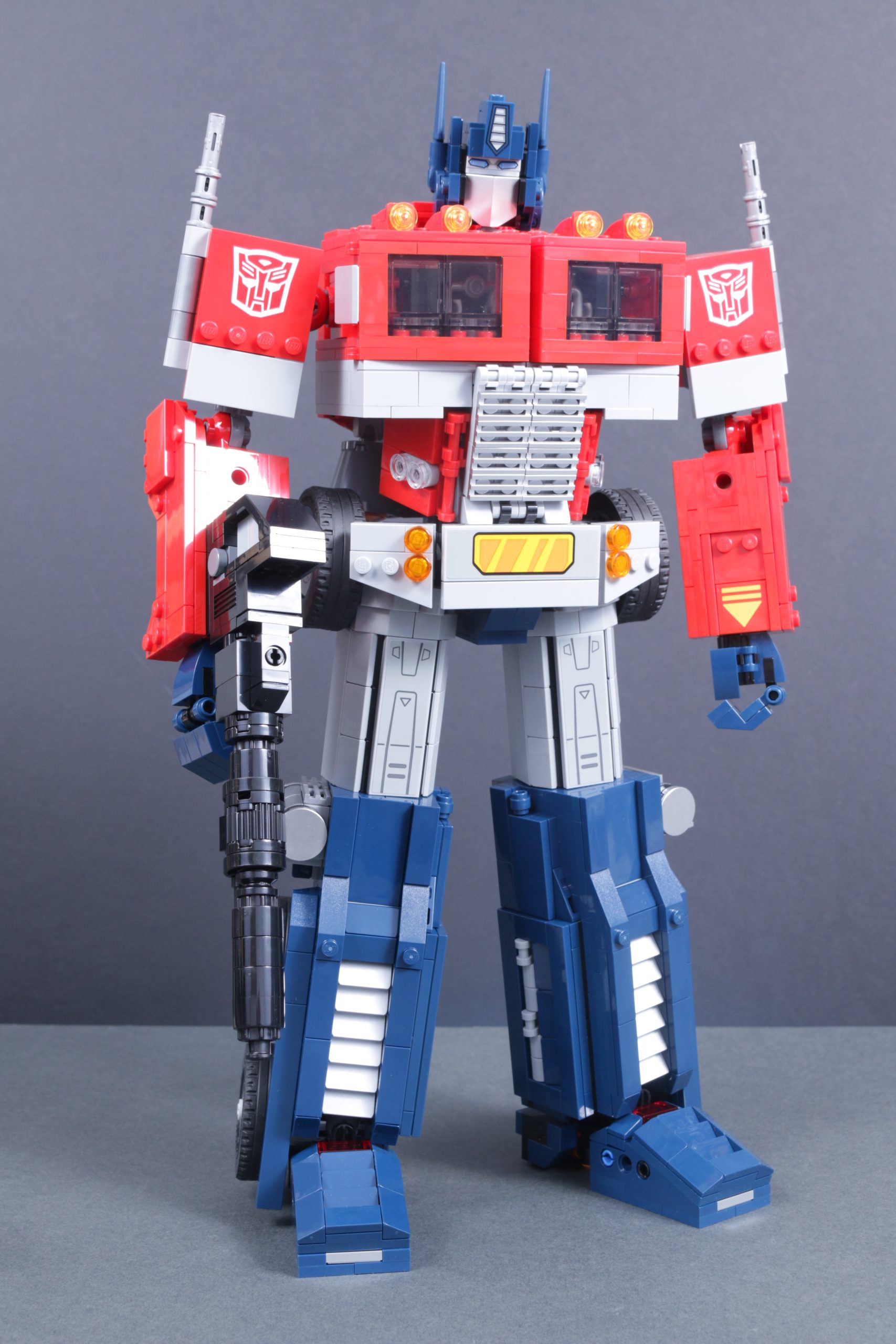 LEGO Icons Transformers 10358 Soundwave review
