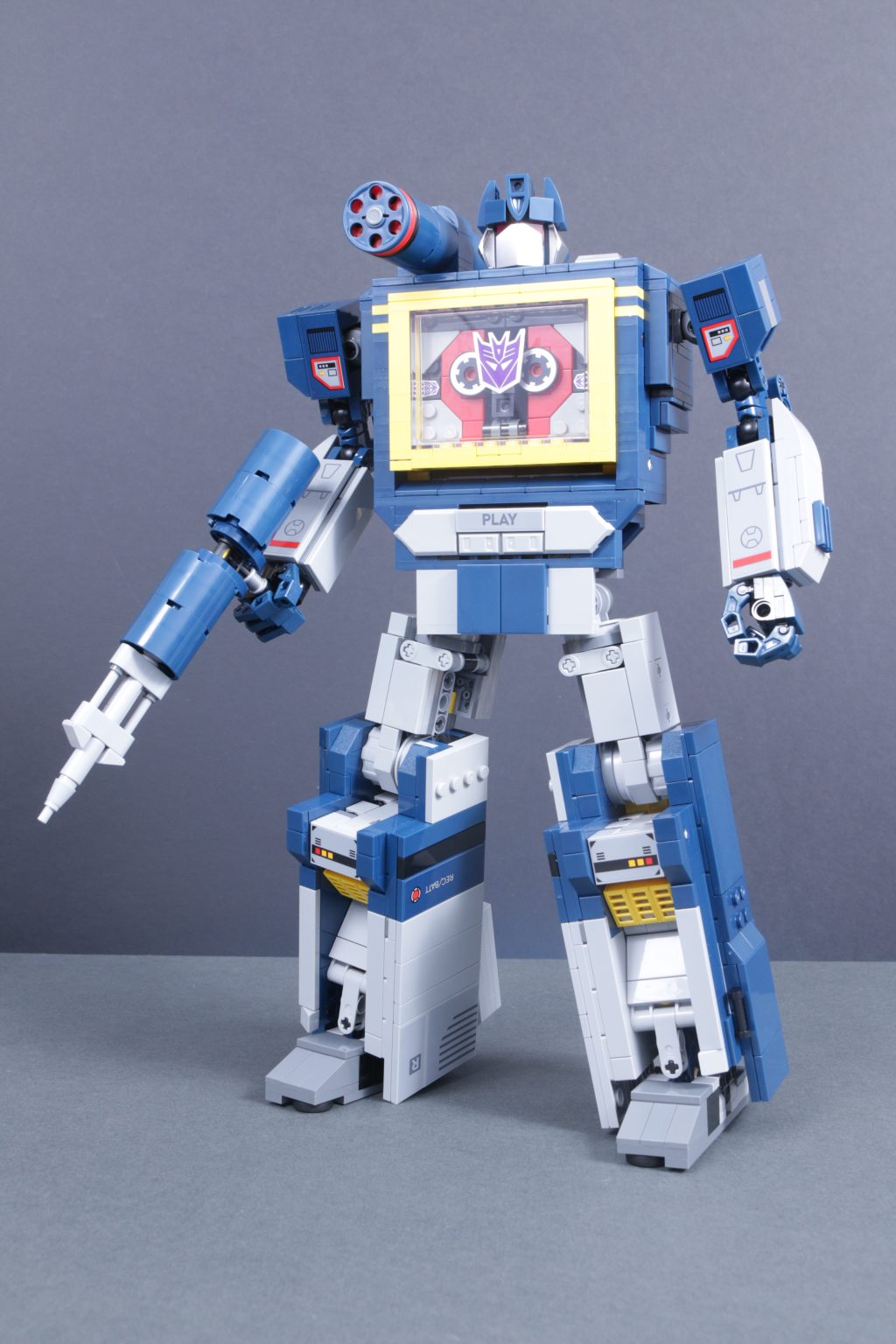 LEGO Icons Transformers 10358 Soundwave review