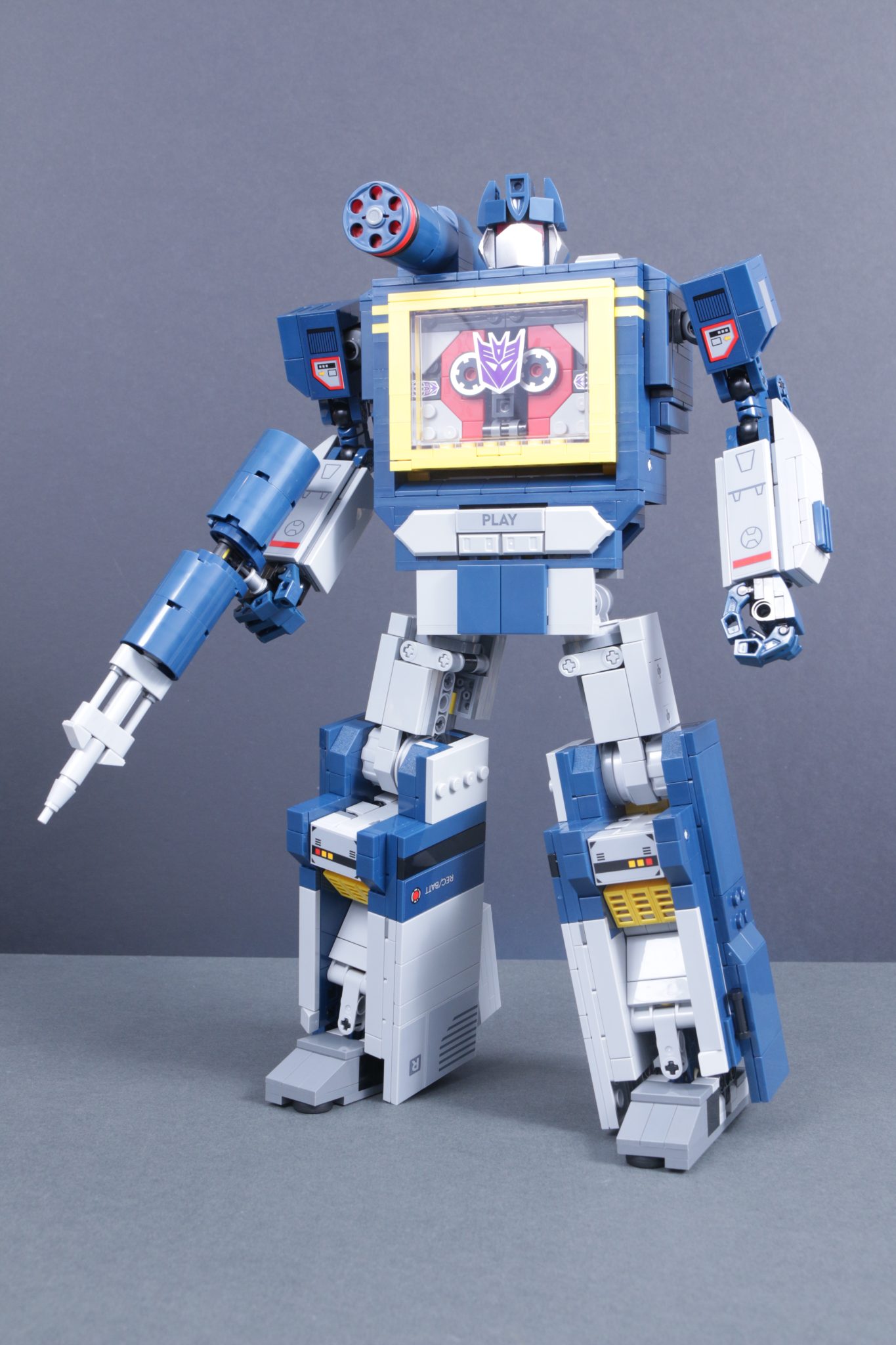 LEGO Icons Transformers 10358 Soundwave review