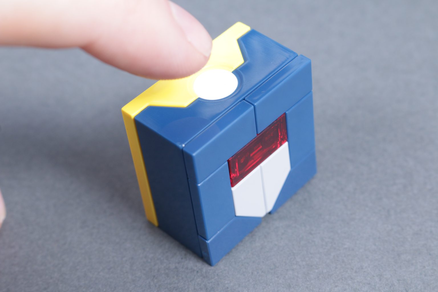 LEGO Icons Transformers 10358 Soundwave review