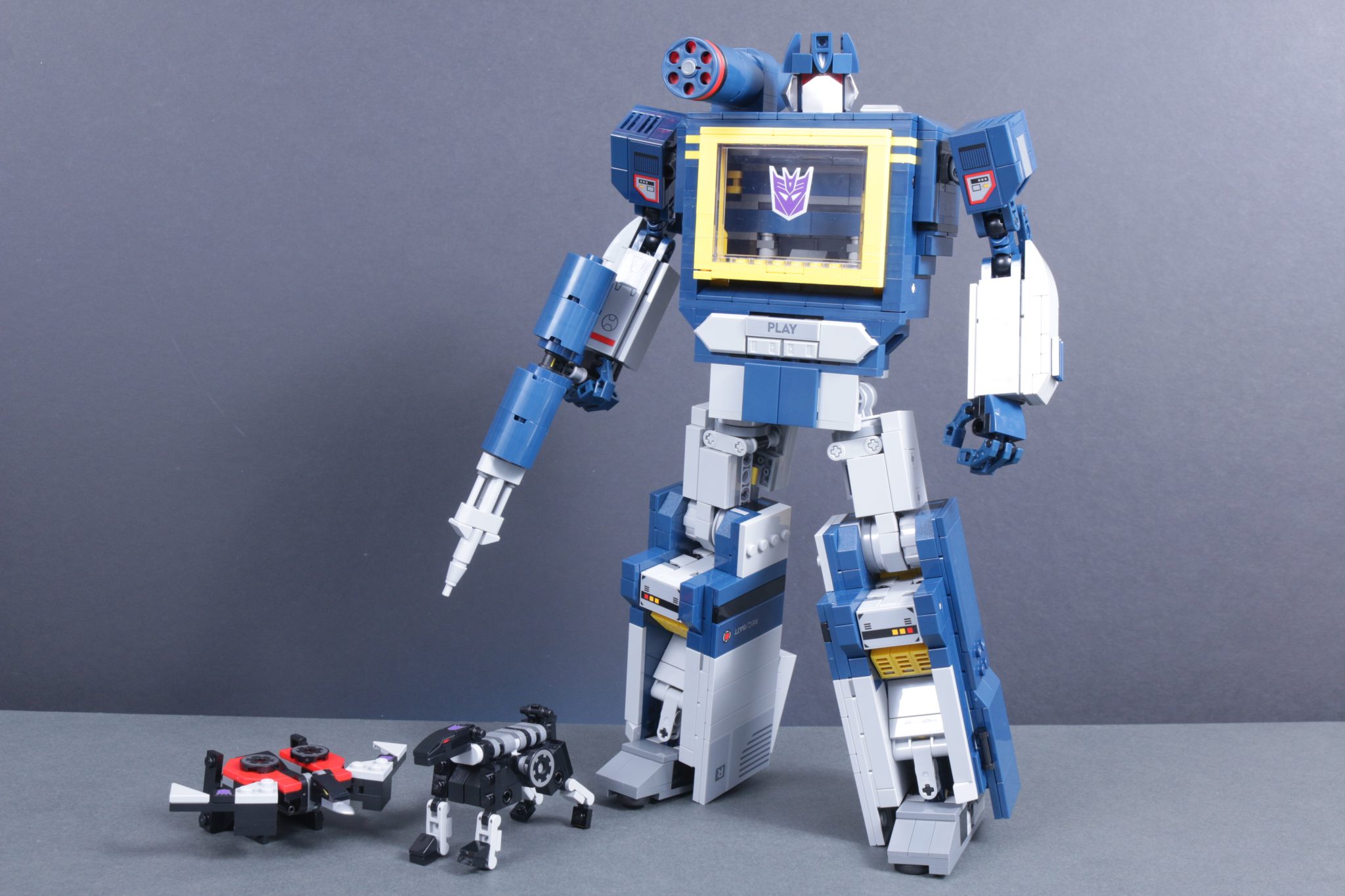 LEGO Icons Transformers 10358 Soundwave review