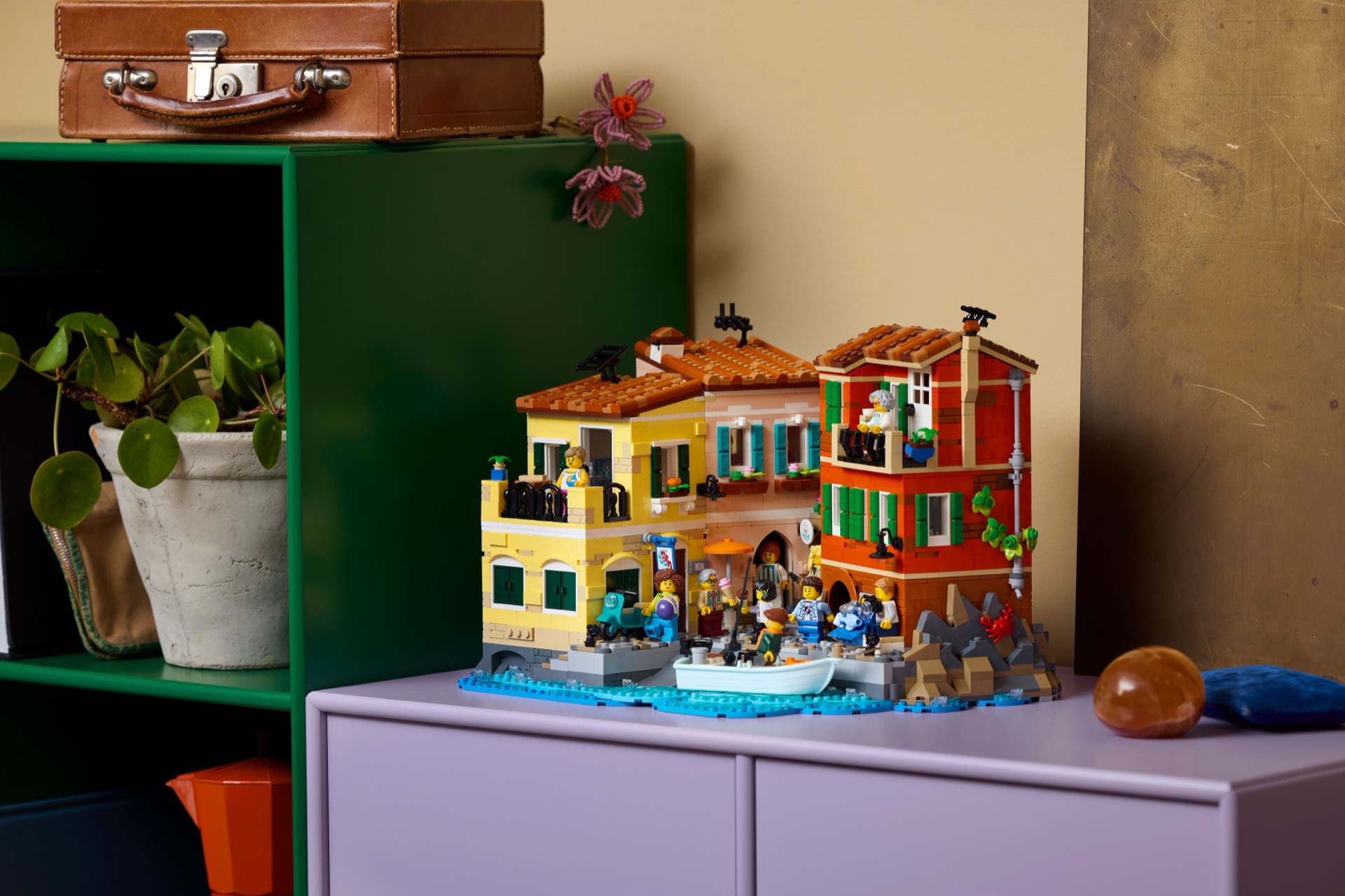 LEGO Ideas 21359 Italian Riviera officially unveiled
