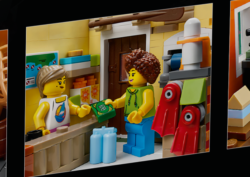 Light blue LEGO Classic Space airtanks coming this summer