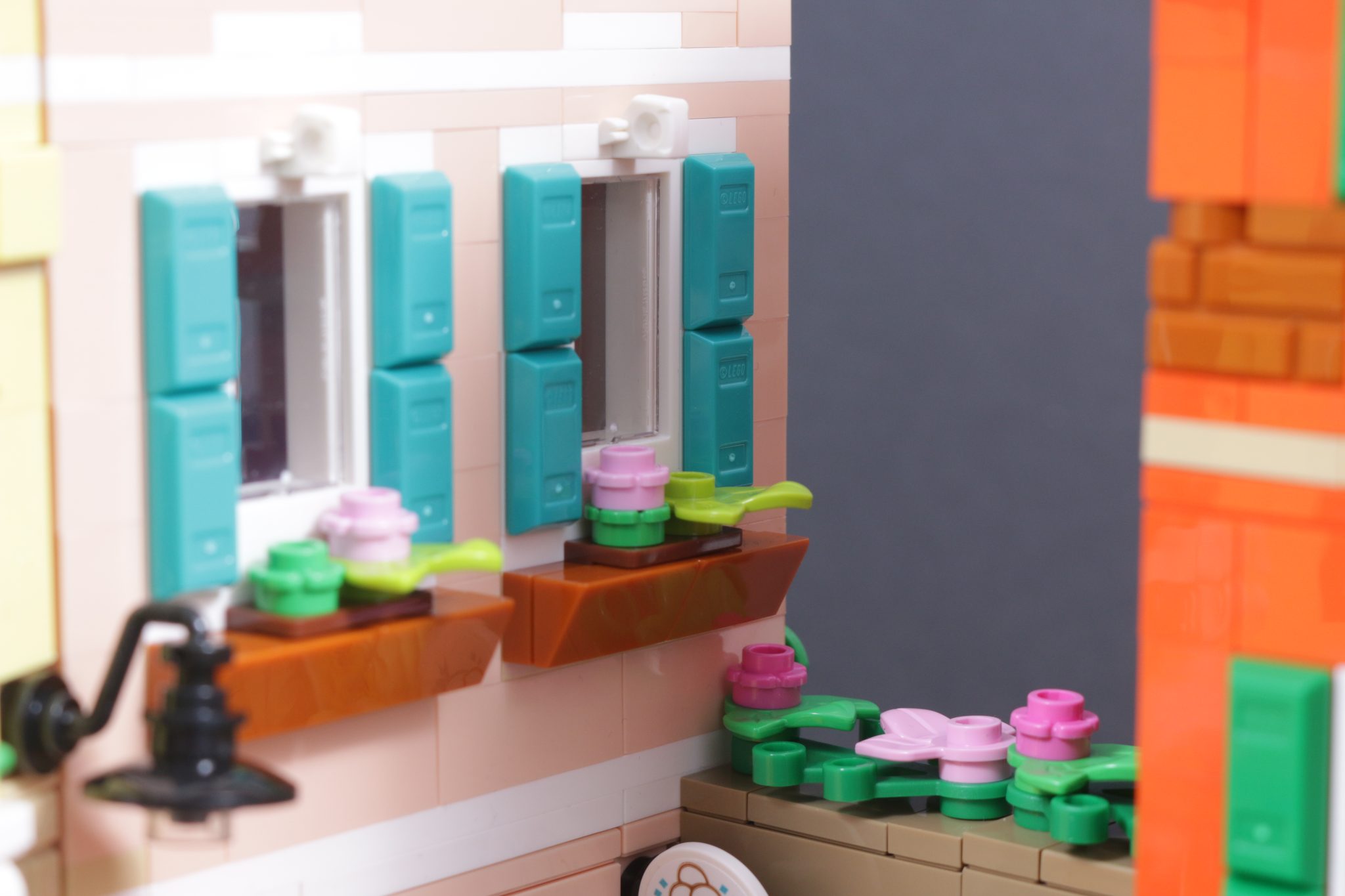 LEGO Ideas 21359 Italian Riviera set review