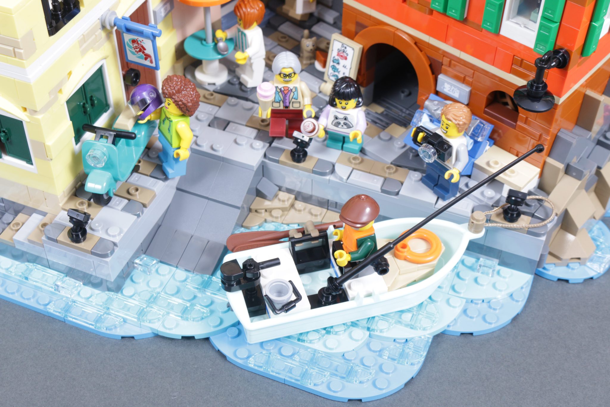 LEGO Ideas 21359 Italian Riviera set review