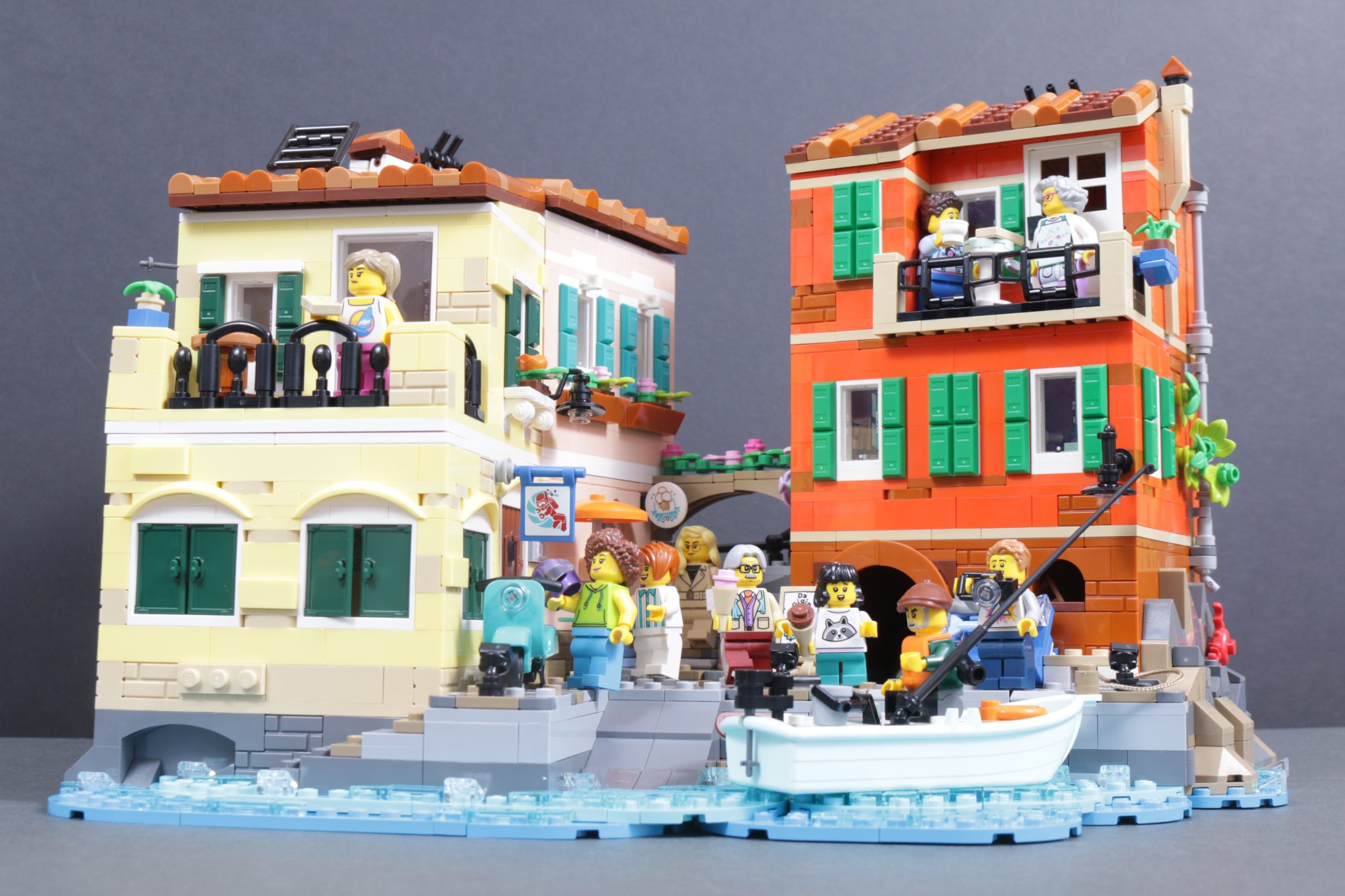 LEGO Ideas 21359 Italian Riviera set review