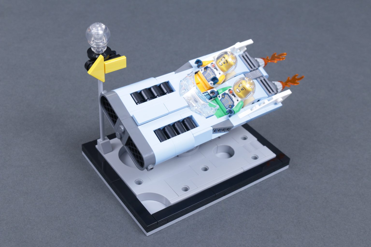 LEGO Ideas Insiders Reward 40789 Flying Moon Car review