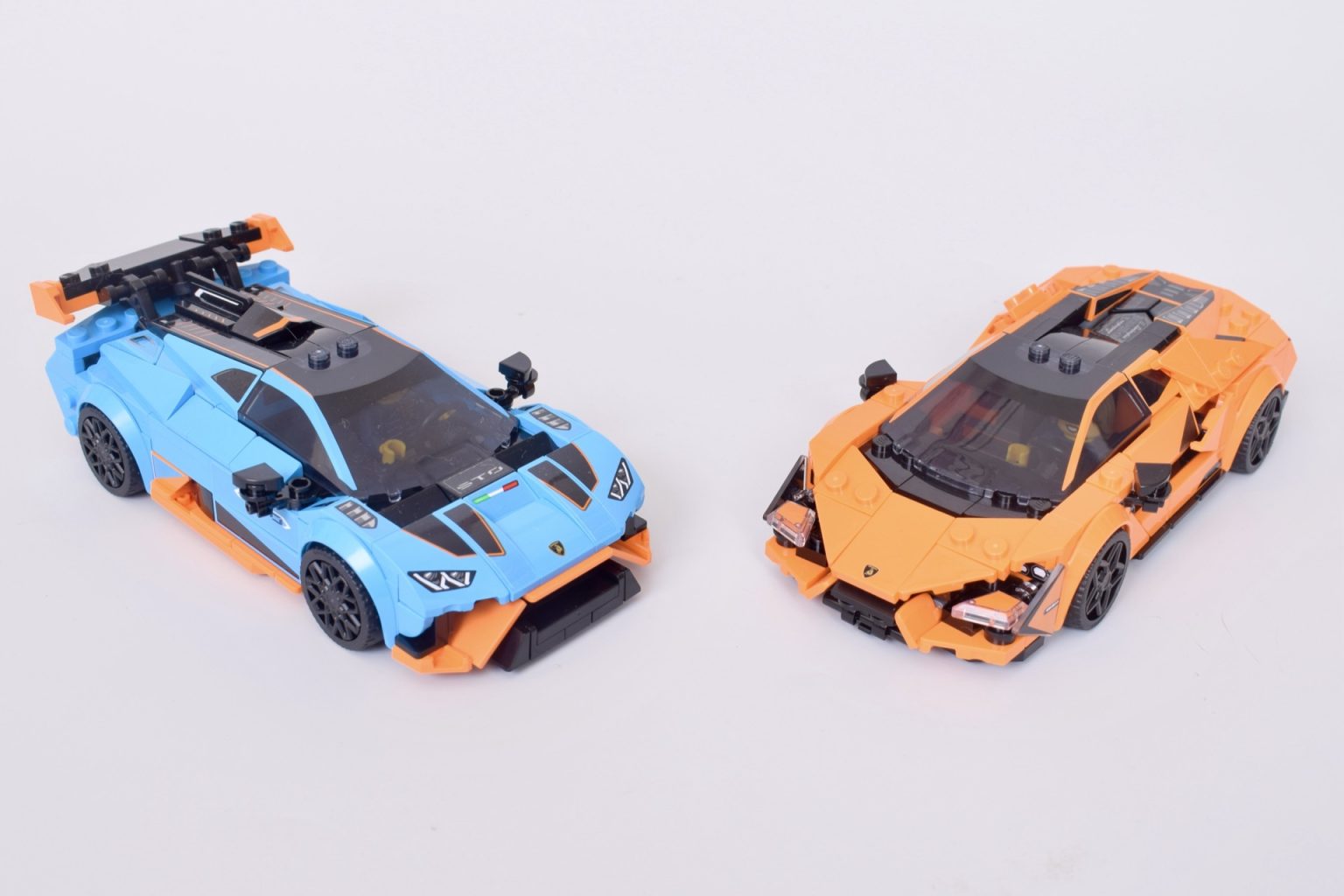 LEGO 77238 Lamborghini Revuelto & Huracán STO review