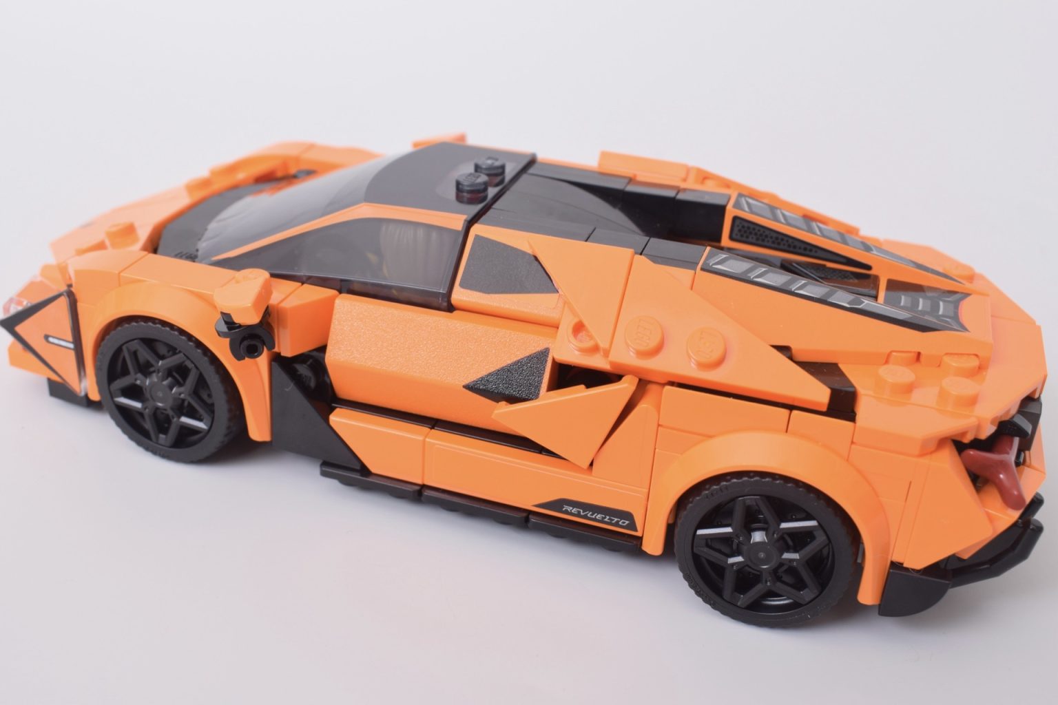 LEGO 77238 Lamborghini Revuelto & Huracán STO review