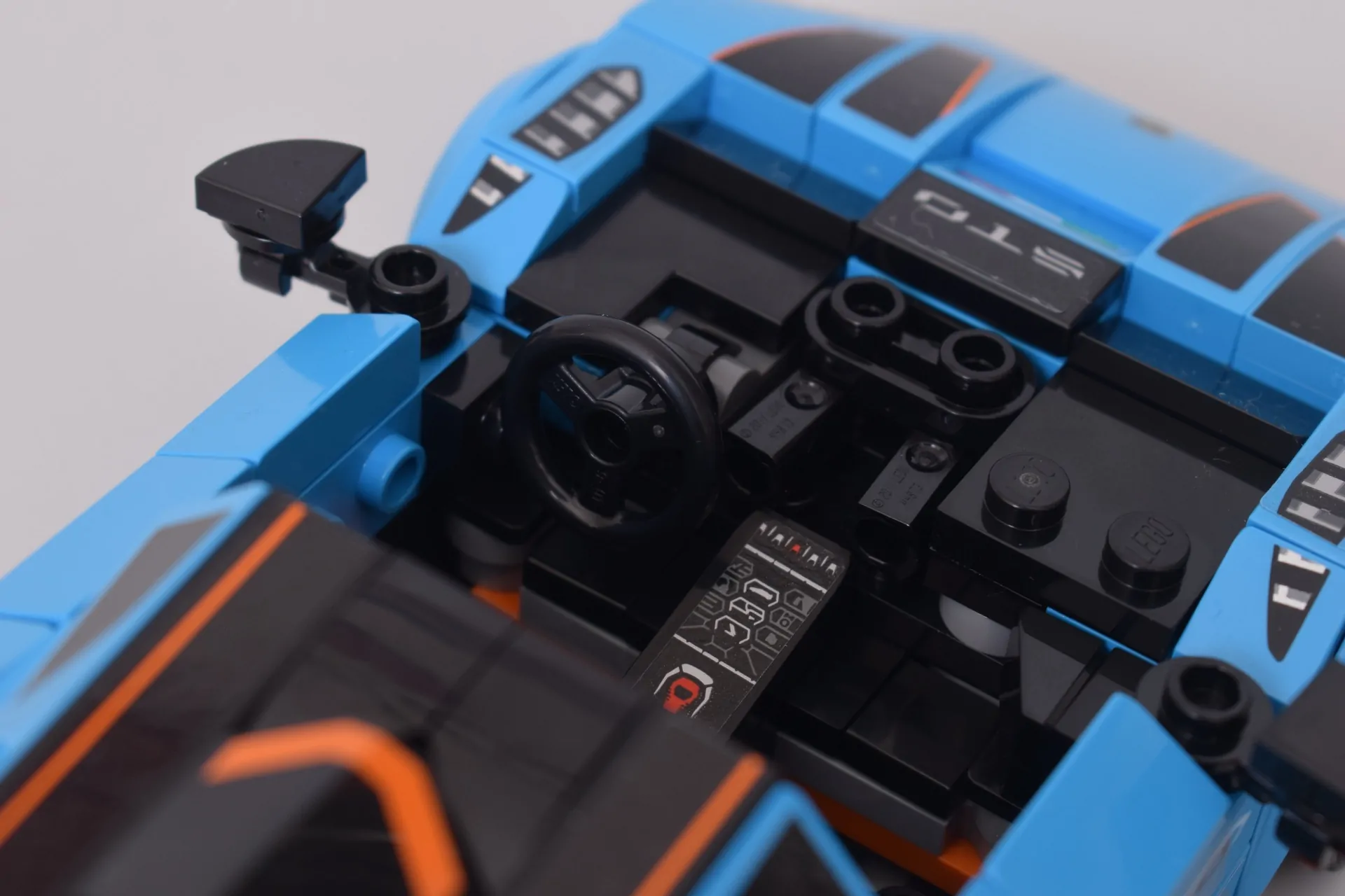 LEGO 77238 Lamborghini Revuelto & Huracán STO review