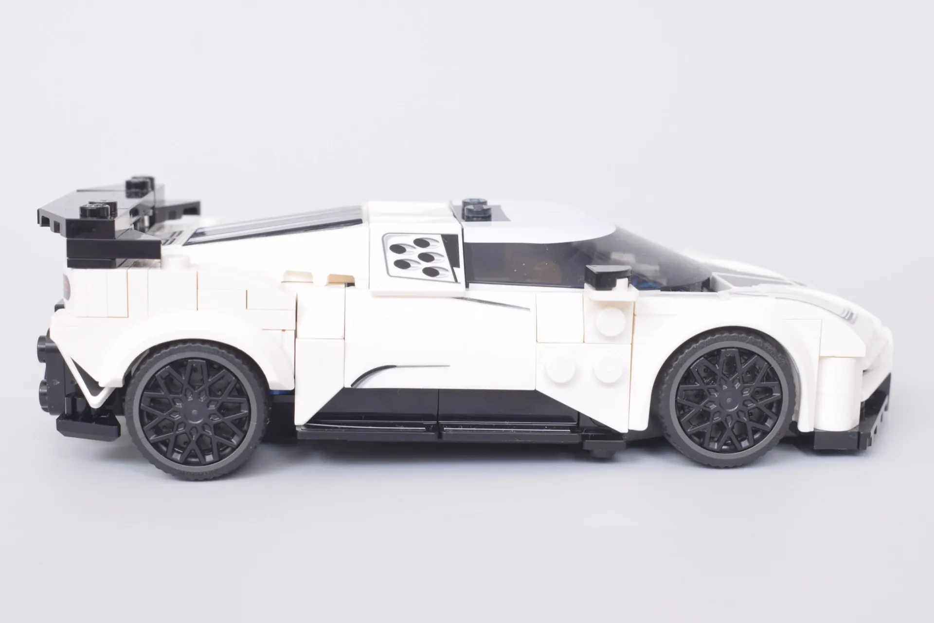 LEGO Speed Champions 77240 Bugatti Centodieci review