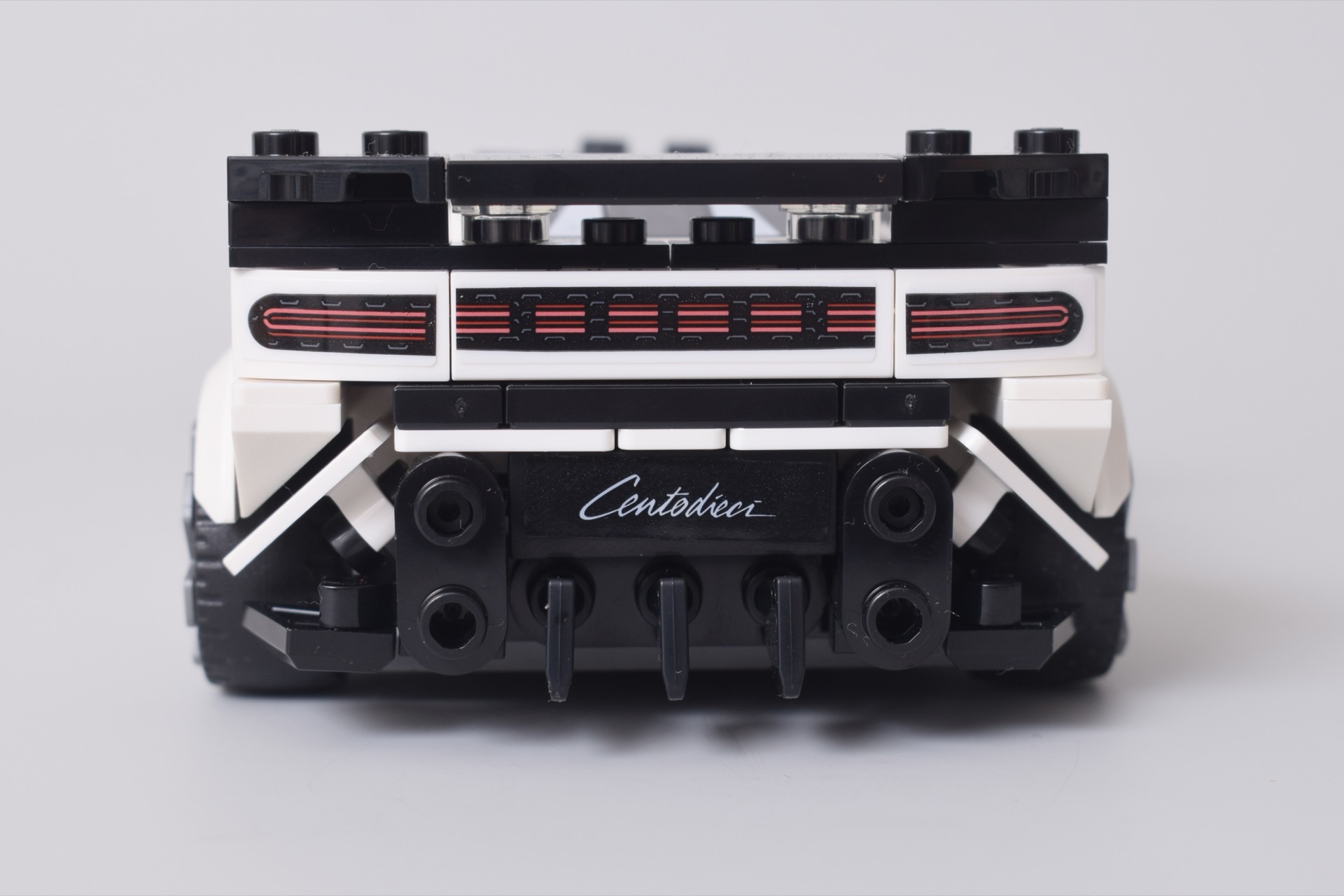 LEGO Speed Champions 77240 Bugatti Centodieci review