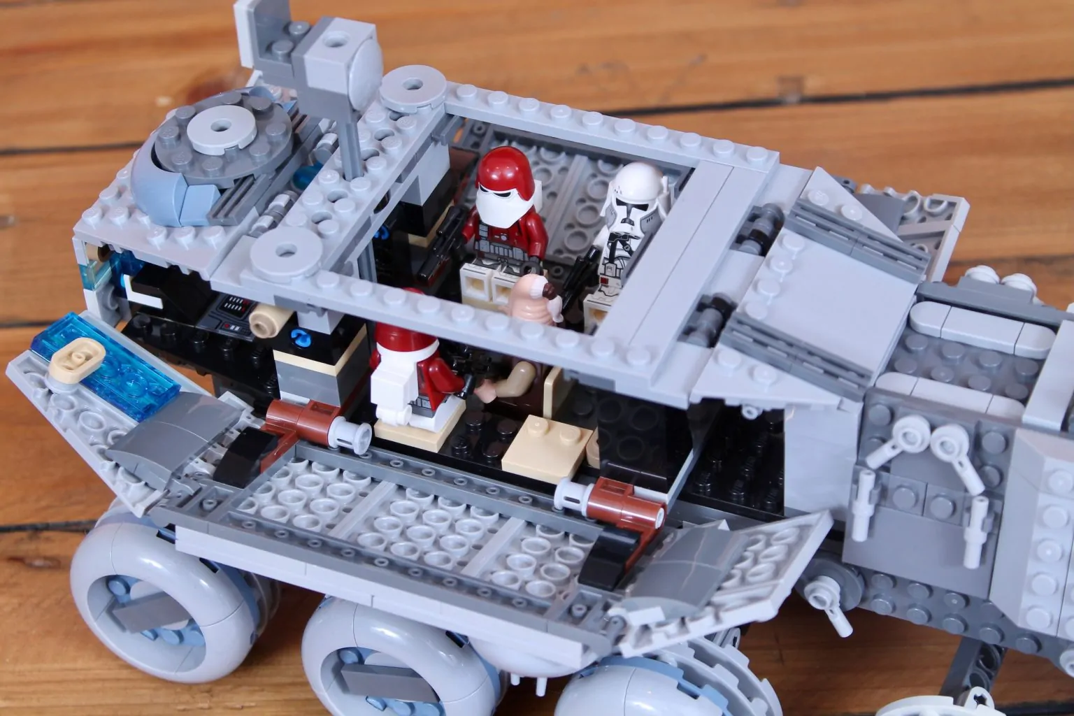 LEGO Star Wars 75413 Republic Juggernaut review