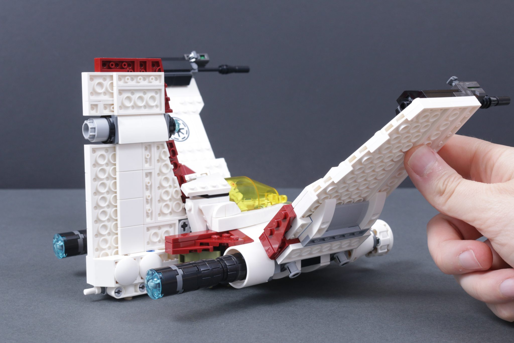 LEGO Star Wars 75432 V-19 Torrent Starfighter review