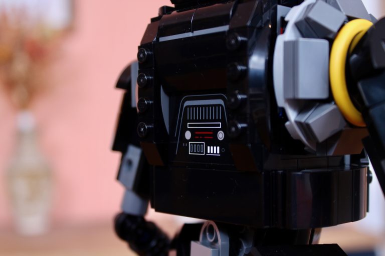 75434 K-2SO is this summer's best LEGO Star Wars set