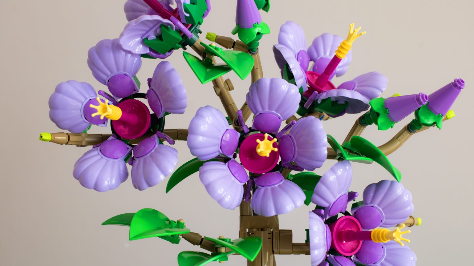 LEGO Botanicals 10372 Hibiscus review