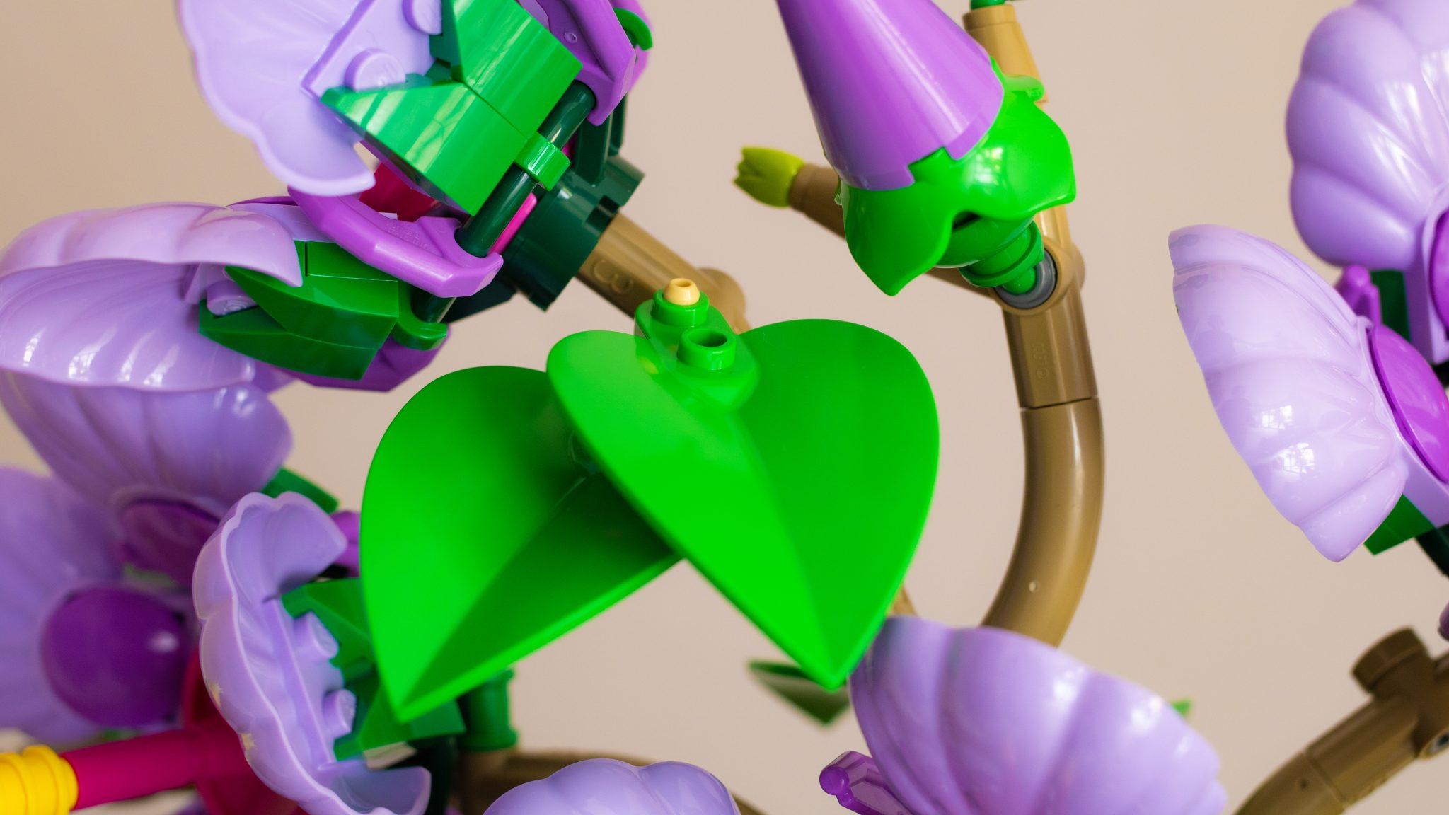 LEGO Botanicals 10372 Hibiscus review