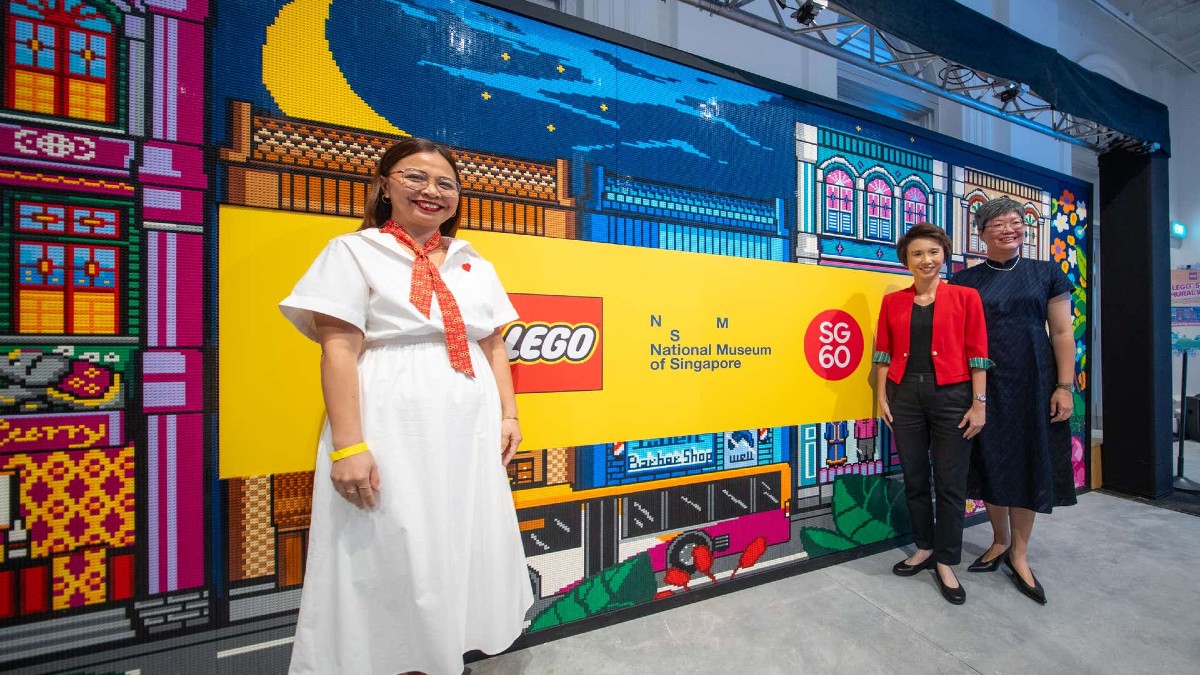 265,000 piece LEGO mural celebrates 60 years of Singapore