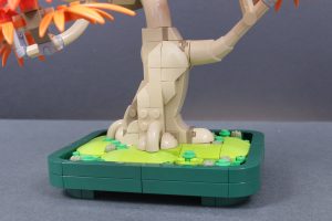 LEGO Botanicals 10348 Japanese Maple Tree review and gallery