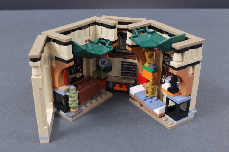 LEGO Harry Potter 40770 Room of Requirement review