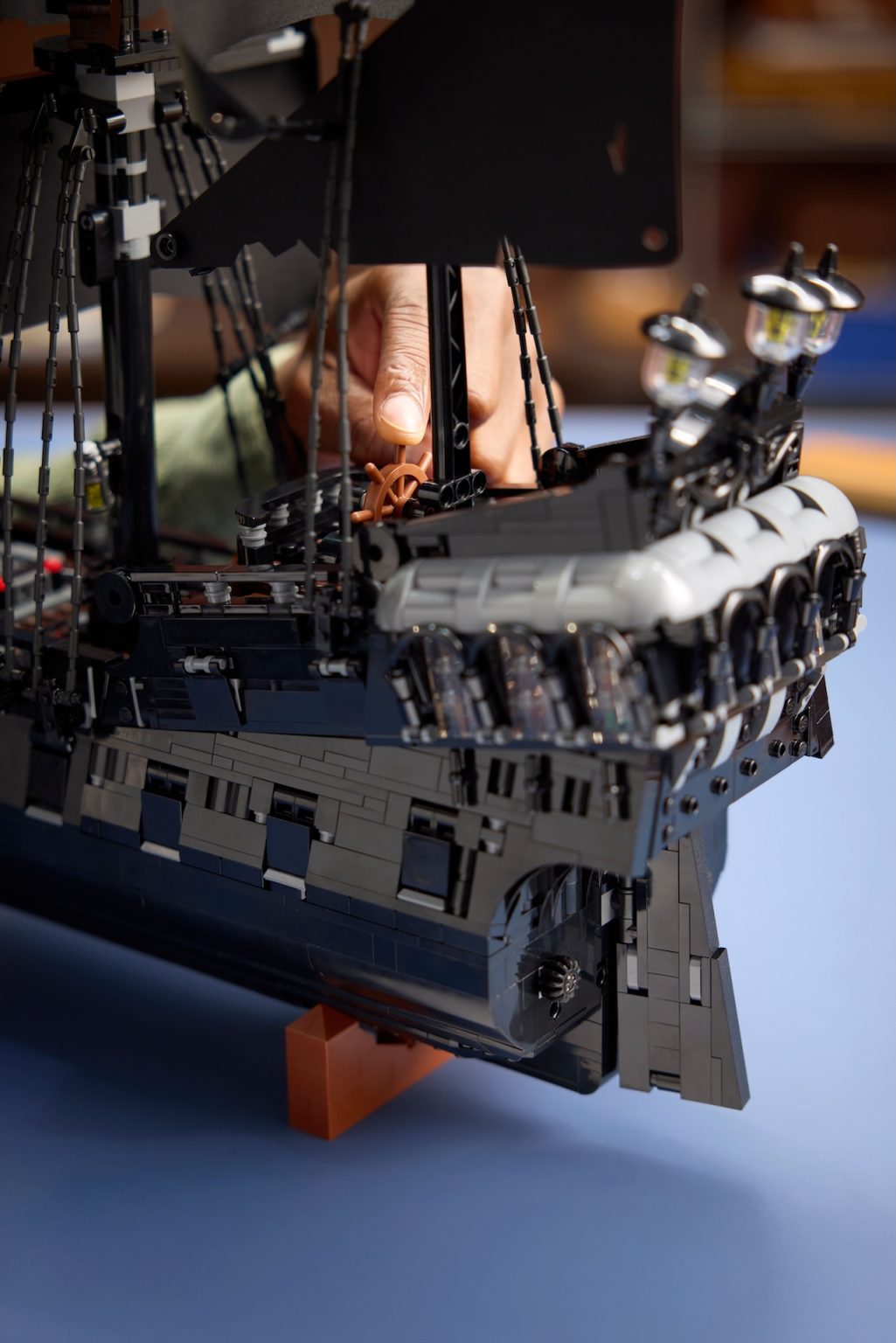 LEGO Icons 10365 Captain Jack Sparrow’s Pirate Ship revealed
