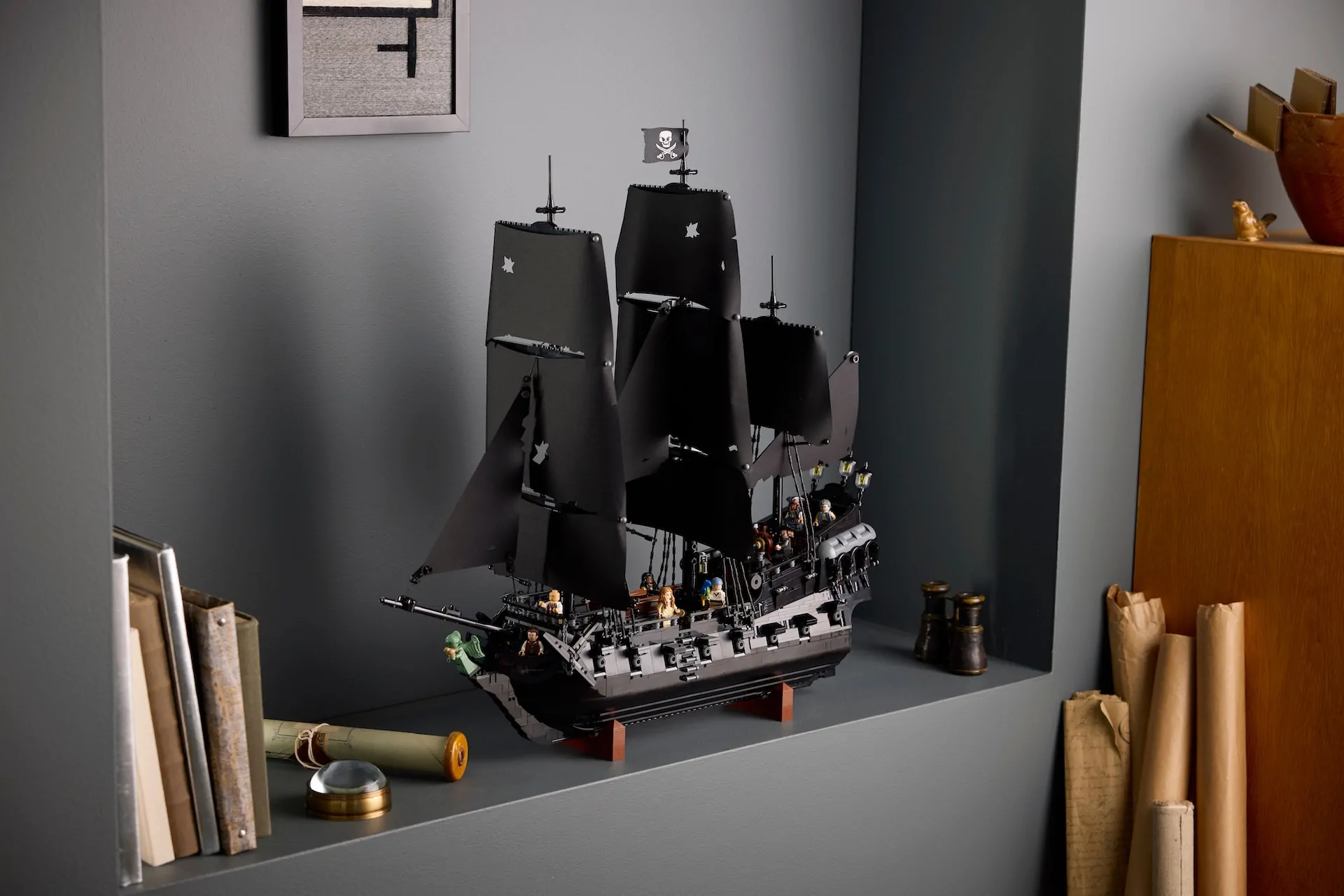 LEGO Icons 10365 Captain Jack Sparrow’s Pirate Ship revealed