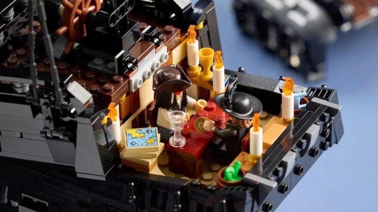 Comparing LEGO Jack Sparrow’s Pirate Ship to 2011's Black Pearl