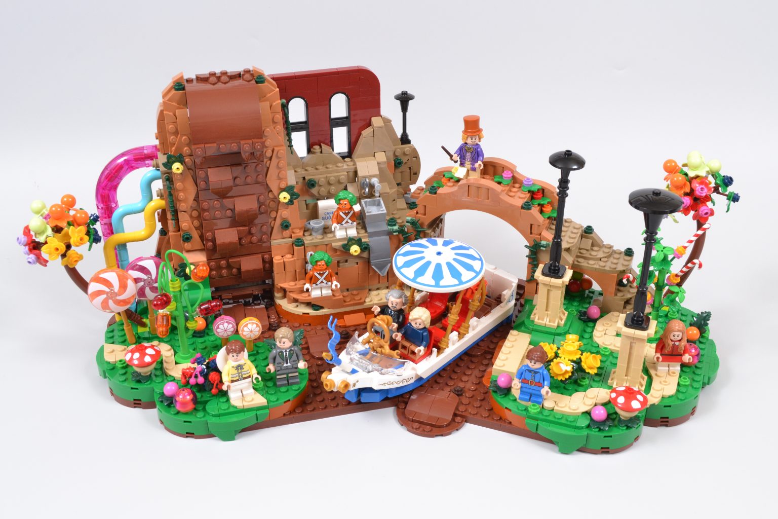 LEGO designers reveal the techniques that make the Wonka magic