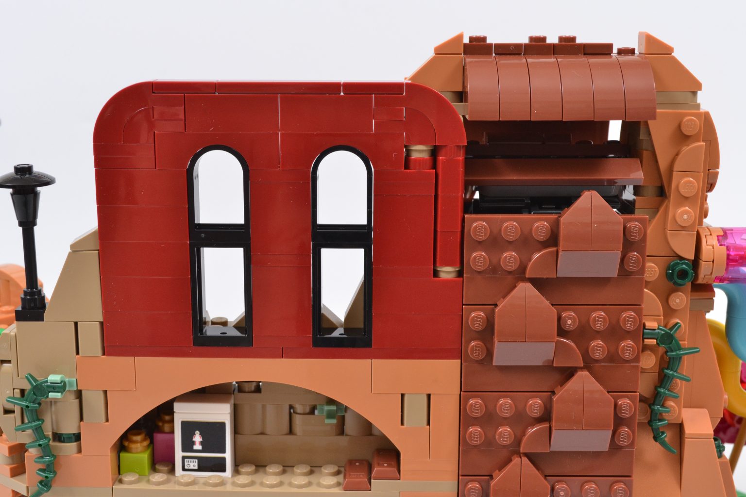 LEGO Ideas 21360 Willy Wonka & the Chocolate Factory review