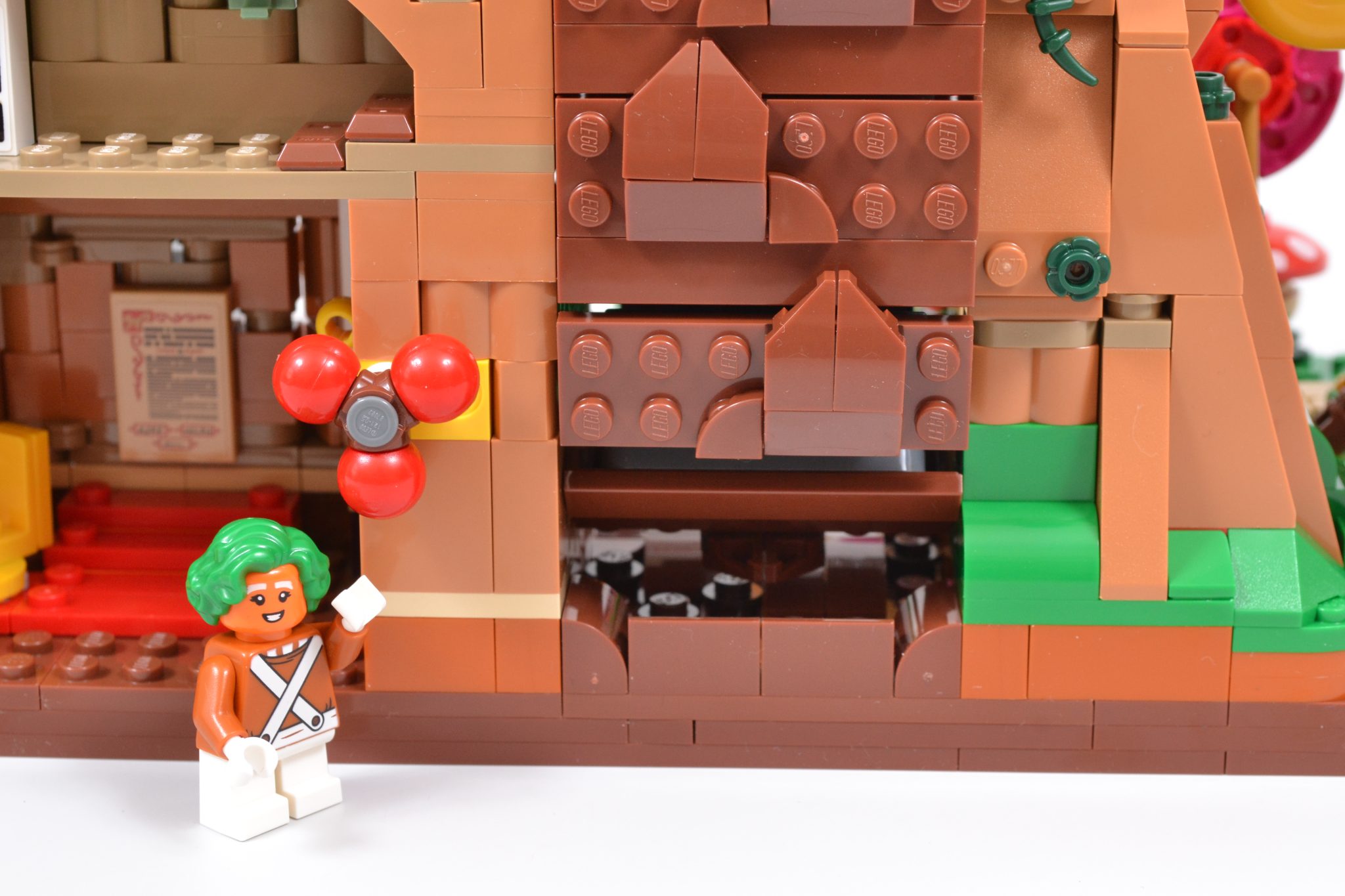 LEGO Ideas 21360 Willy Wonka & the Chocolate Factory review