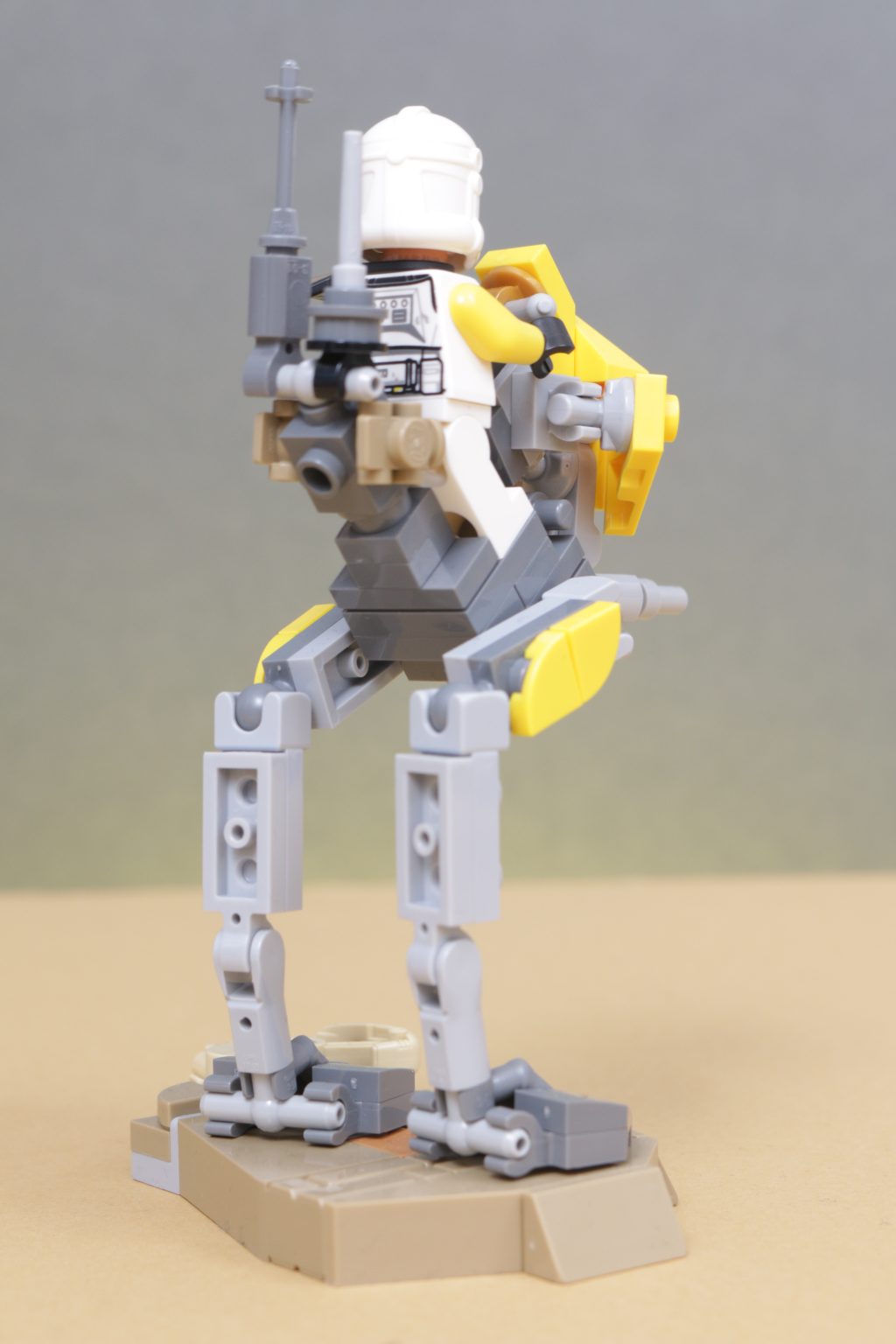 How to build a LEGO Star Wars 327th Clone AT-RT Walker