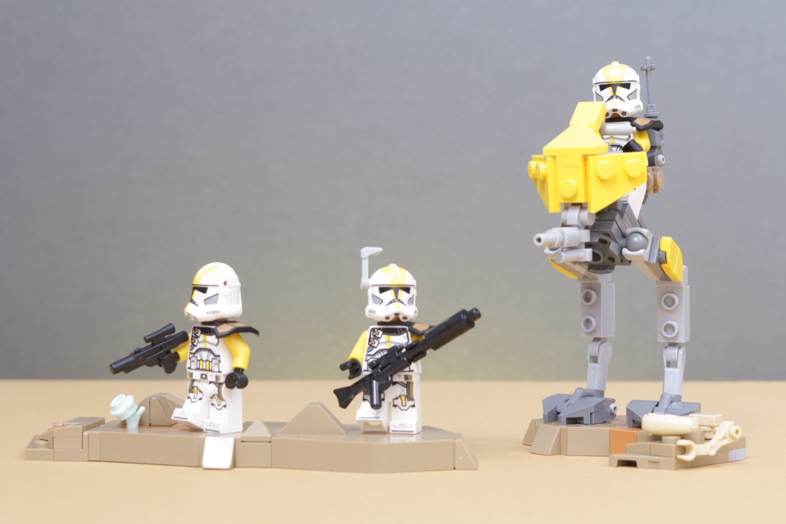 How to build a LEGO Star Wars 327th Clone AT-RT Walker