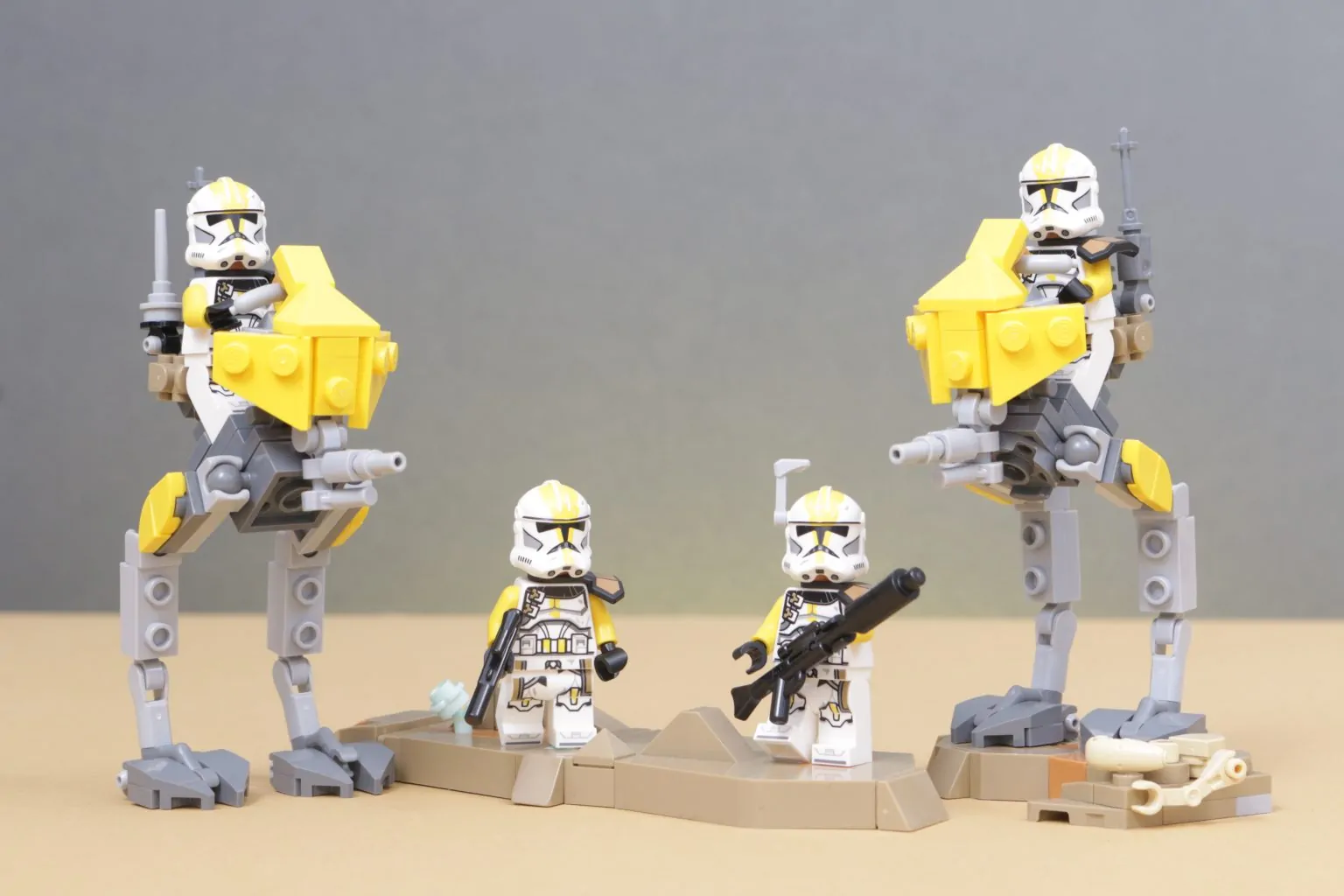 How to build a LEGO Star Wars 327th Clone AT-RT Walker