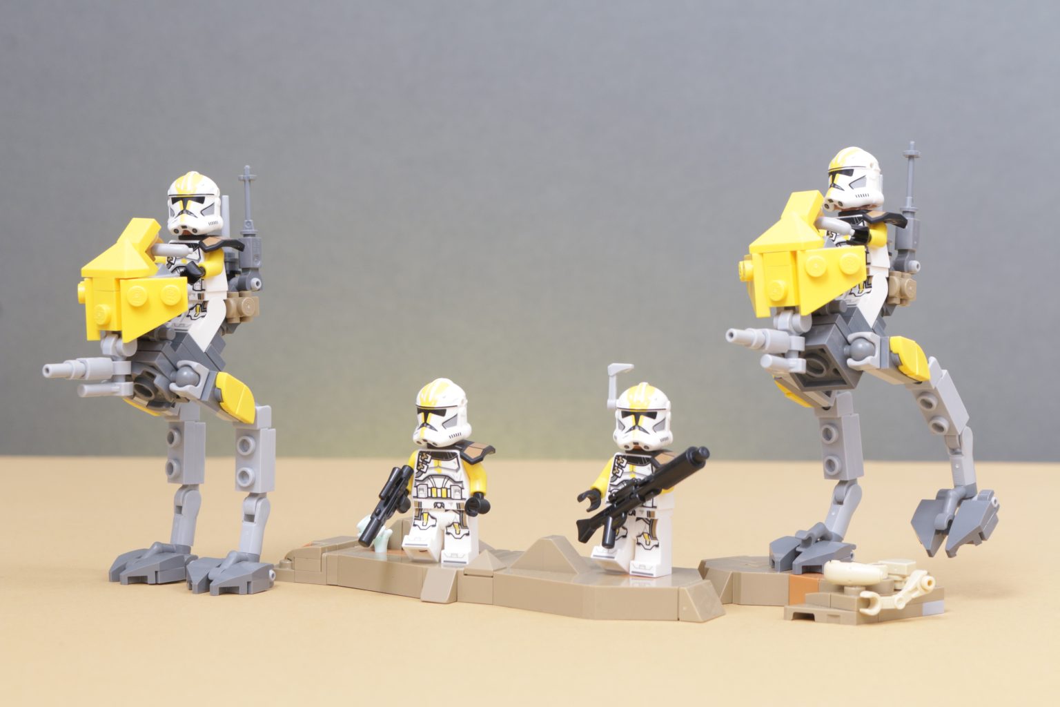 How to build a LEGO Star Wars 327th Clone AT-RT Walker