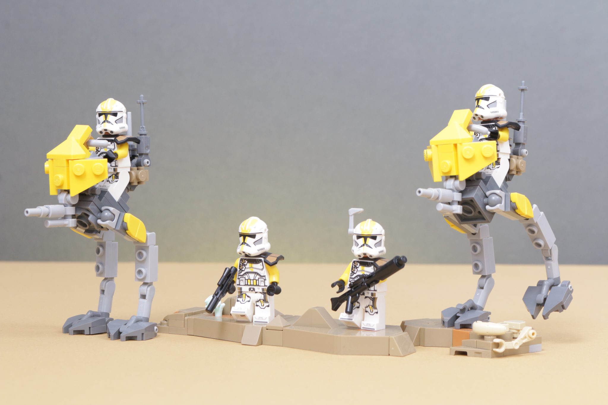 How to build a LEGO Star Wars 327th Clone AT-RT Walker