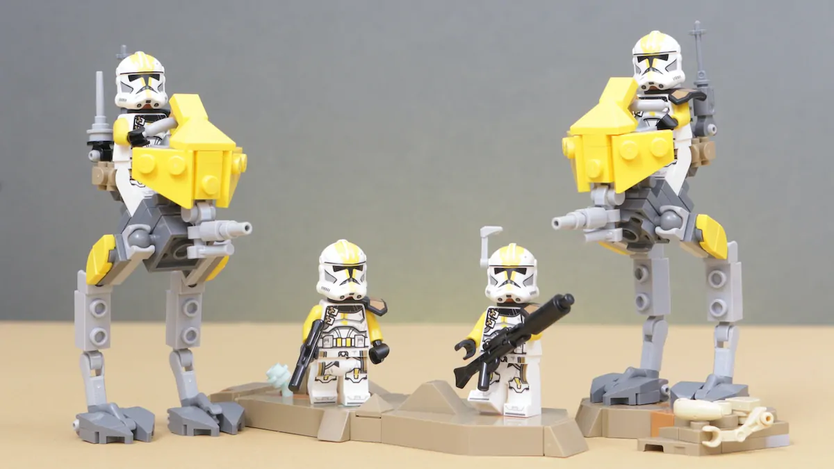 How to build a LEGO Star Wars 327th Clone AT-RT Walker